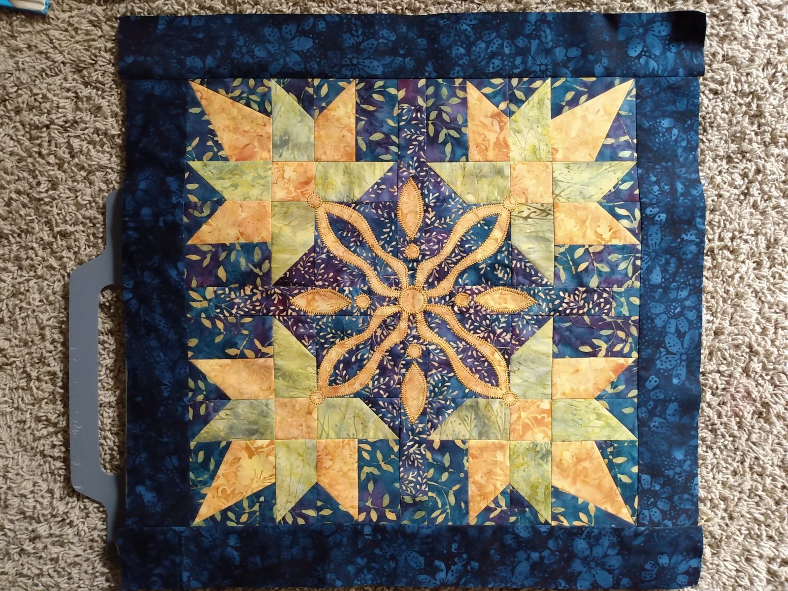 Autumn Hop Block: A Cozy and Creative Quilting Project - CURIOSODAWEB.COM